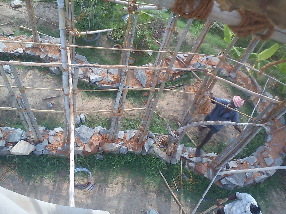 Flowing Palm Leaf Lean-To roof